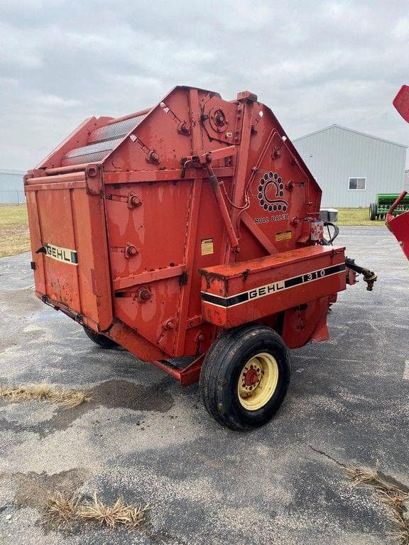 Gehl 1310 Hay and Forage Balers - Round for Sale | Tractor Zoom