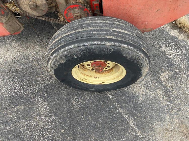 Gehl 1310 Hay and Forage Balers - Round for Sale | Tractor Zoom