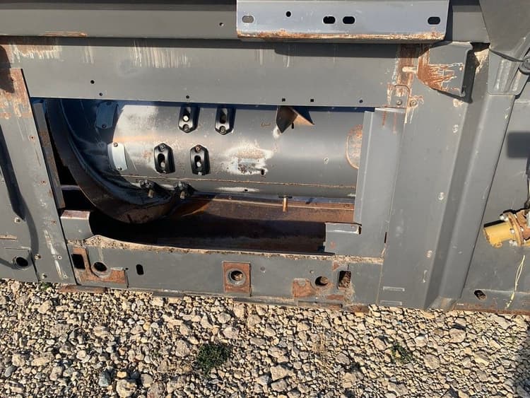 Gleaner 8200 Harvesting Headers - Platform for Sale | Tractor Zoom