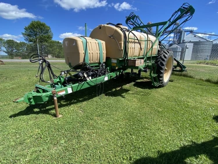Great Plains TS1000 Chemical Applicators Sprayers - Pull Type for Sale ...