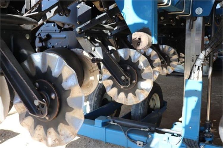 Kinze 3500 Planting Planters for Sale | Tractor Zoom