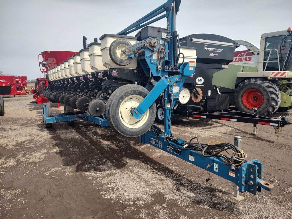 Kinze 3600 Planting Planters for Sale | Tractor Zoom
