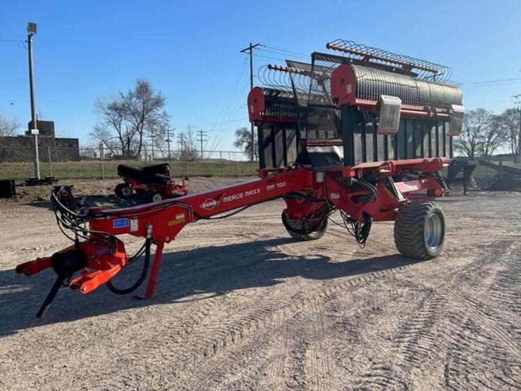 Kuhn Merge-Maxx 700 Hay and Forage Hay - Mergers for Sale | Tractor Zoom