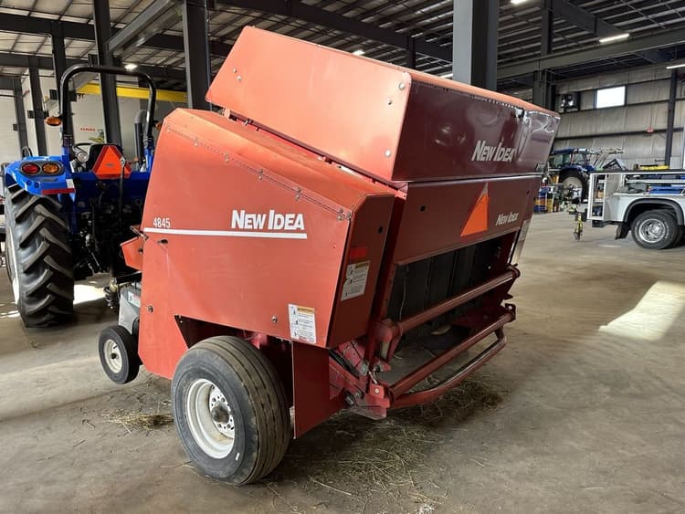 New Idea 4845 Hay and Forage Balers - Round for Sale | Tractor Zoom
