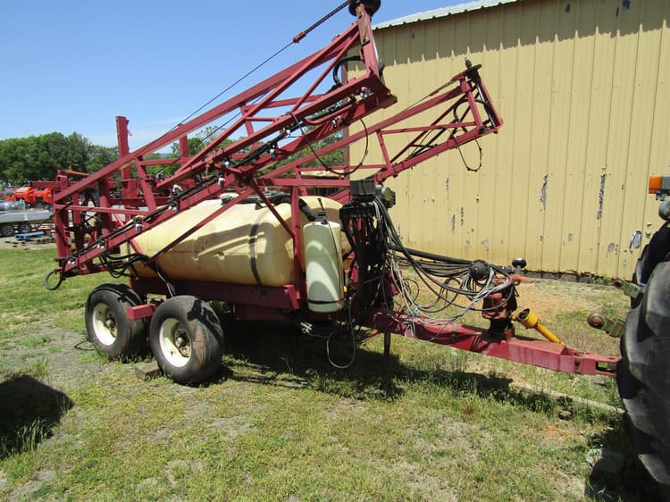 Hardi TR500 Chemical Applicators Sprayers - Pull Type for Sale ...