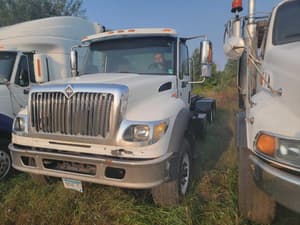 SOLD - 05 Int'l Tandem Roll Off - Trucks Other Equipment with --- mi ...