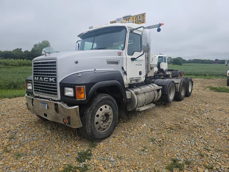 SOLD - 2005 Mack CHN613 Other Equipment Trucks | Tractor Zoom