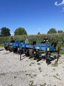 SOLD - DMI 500 Lot No. 103 Tillage with 7 Shanks | Tractor Zoom