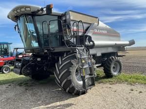 SOLD - 2004 Gleaner R65 Lot No. 19 Combines with --- Hrs | Tractor Zoom
