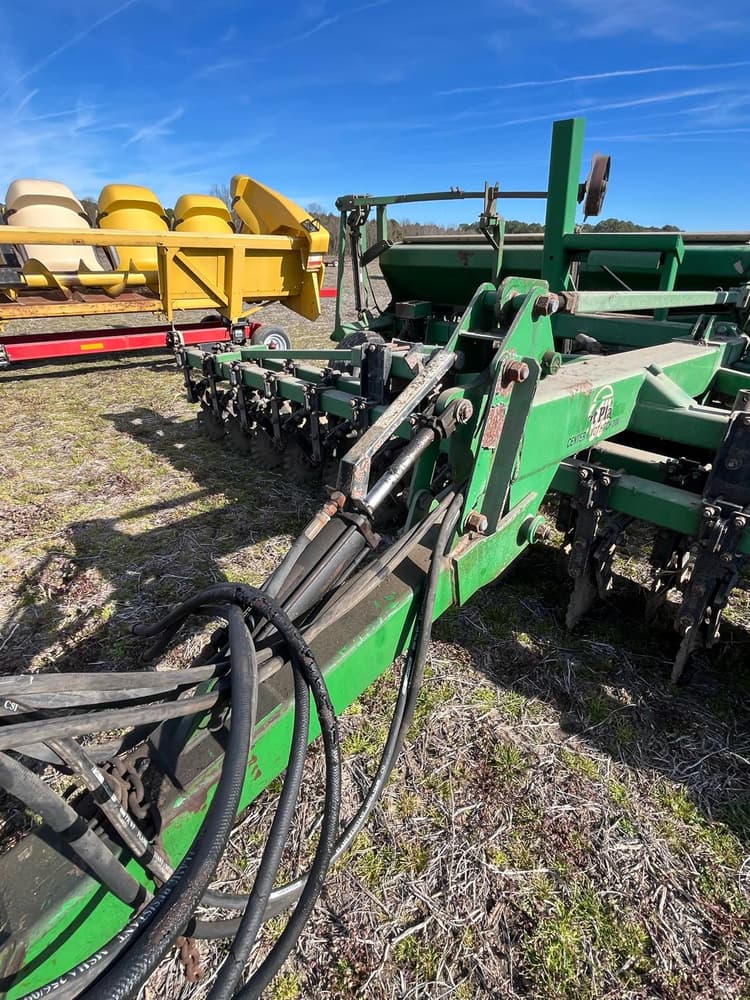 Great Plains Solid Stand 2000 Planting Grain Drills for Sale | Tractor Zoom