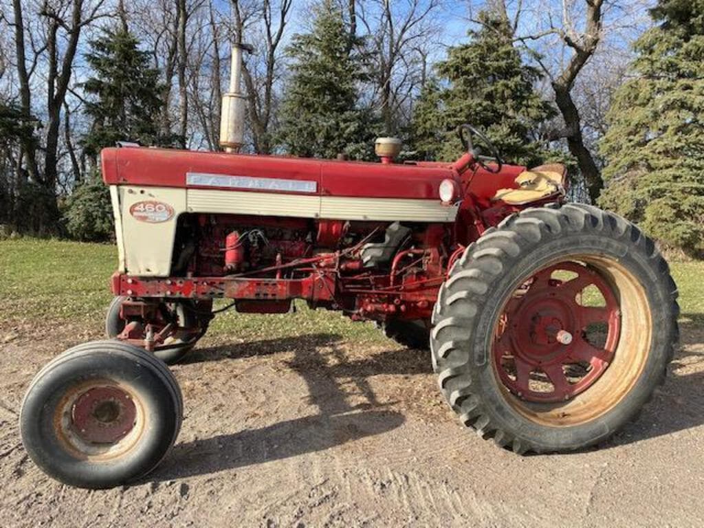 Tractor Zoom - 1961 International Harvester 460