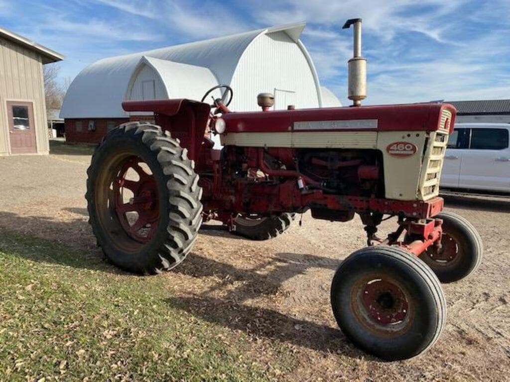 Tractor Zoom - 1961 International Harvester 460