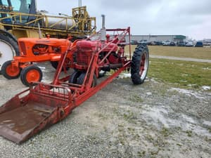 SOLD - 1940's Farmall H tractor w/loader, newer rear tires, runs ...