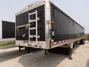 SOLD - 2011 Wilson 40 Hopper Bottom Ag Trailers with 40 Ft | Tractor Zoom