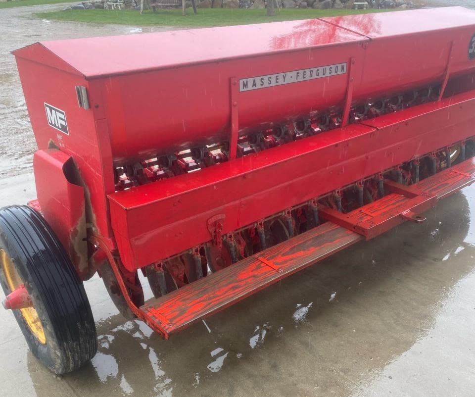 Massey Ferguson 33 Planting Grain Drills for Sale | Tractor Zoom