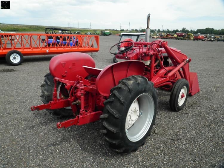 1958 International Harvester 240 Tractors 40 to 99 HP for Sale ...