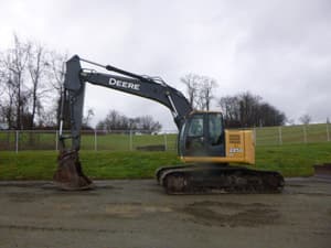 SOLD - 13 John Deere 225D LC Tracked Excavator (QEA 7016) Construction ...
