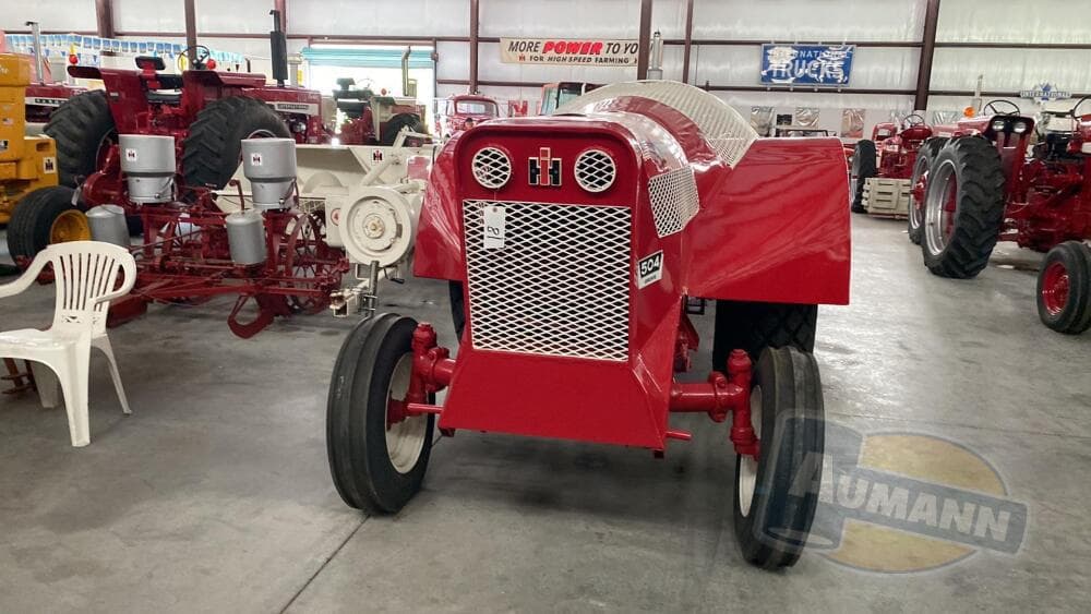 Tractor Zoom - International Harvester 504