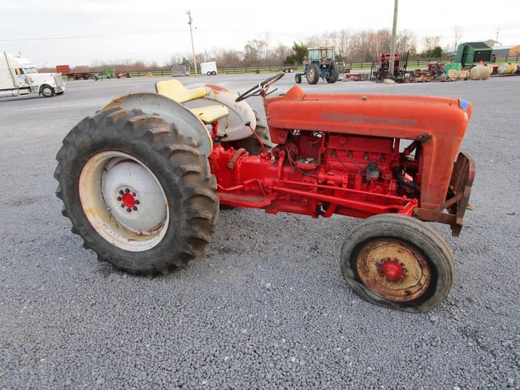 SOLD - Ford 600 Tractors Less than 40 HP | Tractor Zoom
