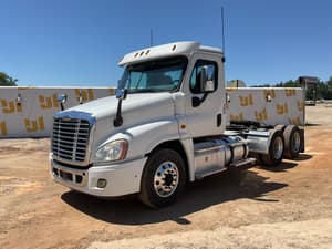 SOLD - 2018 Freightliner CA125DC Lot No. 281211 Other Equipment with ...