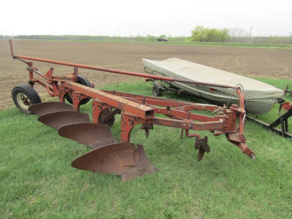 International Harvester 540 Tillage Plows for Sale | Tractor Zoom