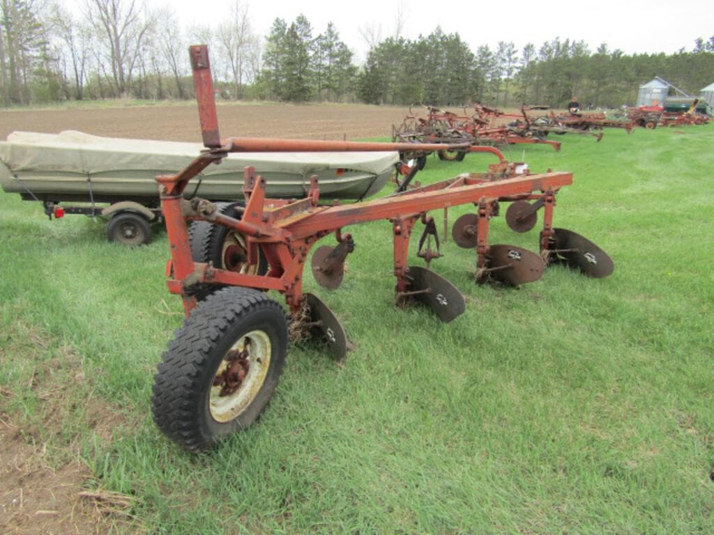 International Harvester 540 Tillage Plows for Sale | Tractor Zoom