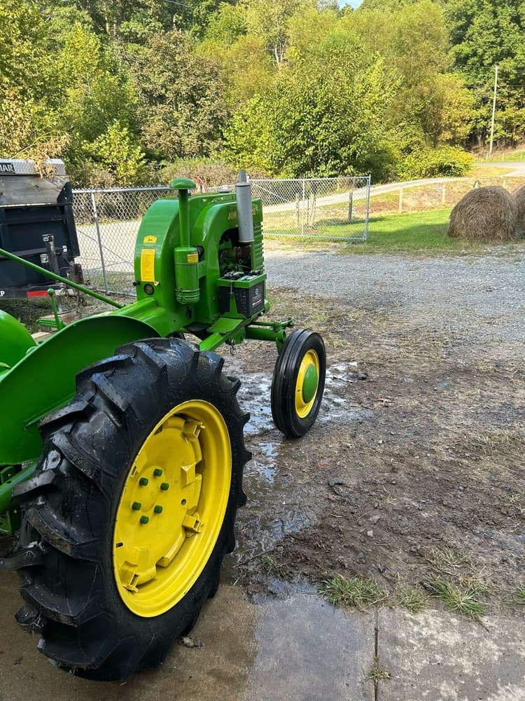 1941 John Deere LA Tractors Less than 40 HP for Sale | Tractor Zoom