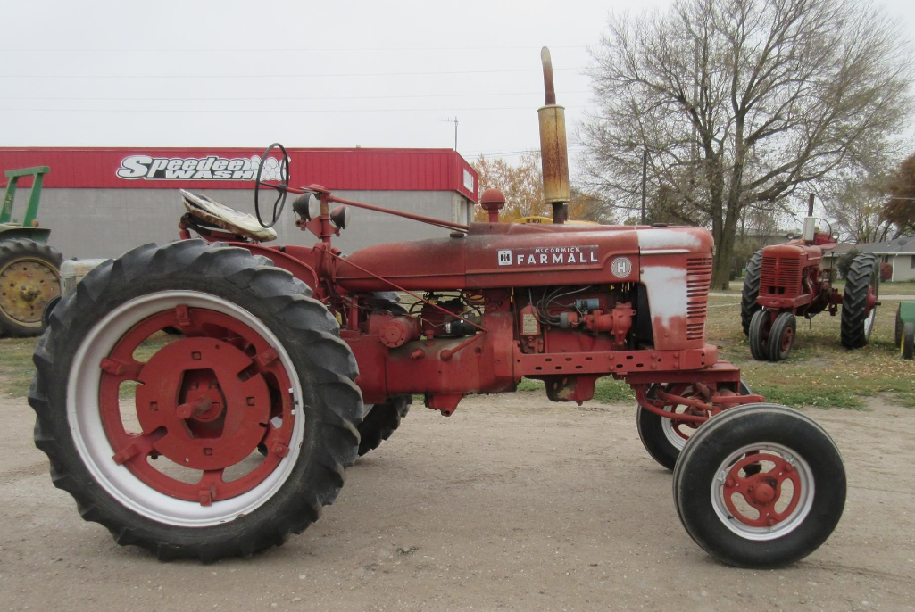 SOLD - 1945 Farmall H Tractors Less than 40 HP | Tractor Zoom