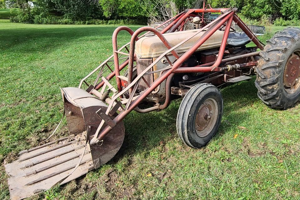 SOLD - 1946 Ford 2N Tractors with 25 HP | Tractor Zoom
