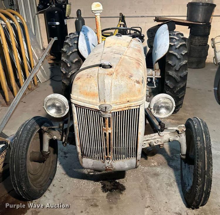 1947 Ford 2N Tractors Less than 40 HP for Sale | Tractor Zoom