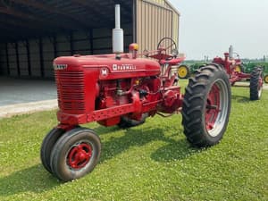SOLD - 1948 Farmall M Lot No. 148 Tractors with 38 HP | Tractor Zoom