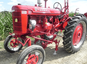 SOLD - 1948 Farmall Super AV Tractors with 16 HP | Tractor Zoom