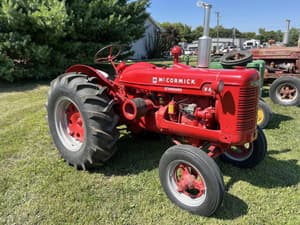 SOLD - 1948 IHC McCormick W-4 Standard Gas Tractor Tractors with 23 HP ...
