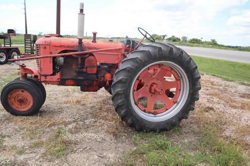 SOLD - 1951 J.I. Case DC Lot No. 43 Tractors with 41 HP | Tractor Zoom
