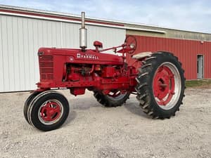 SOLD - 1952 Farmall H Lot No. 28 Tractors with 26 HP | Tractor Zoom
