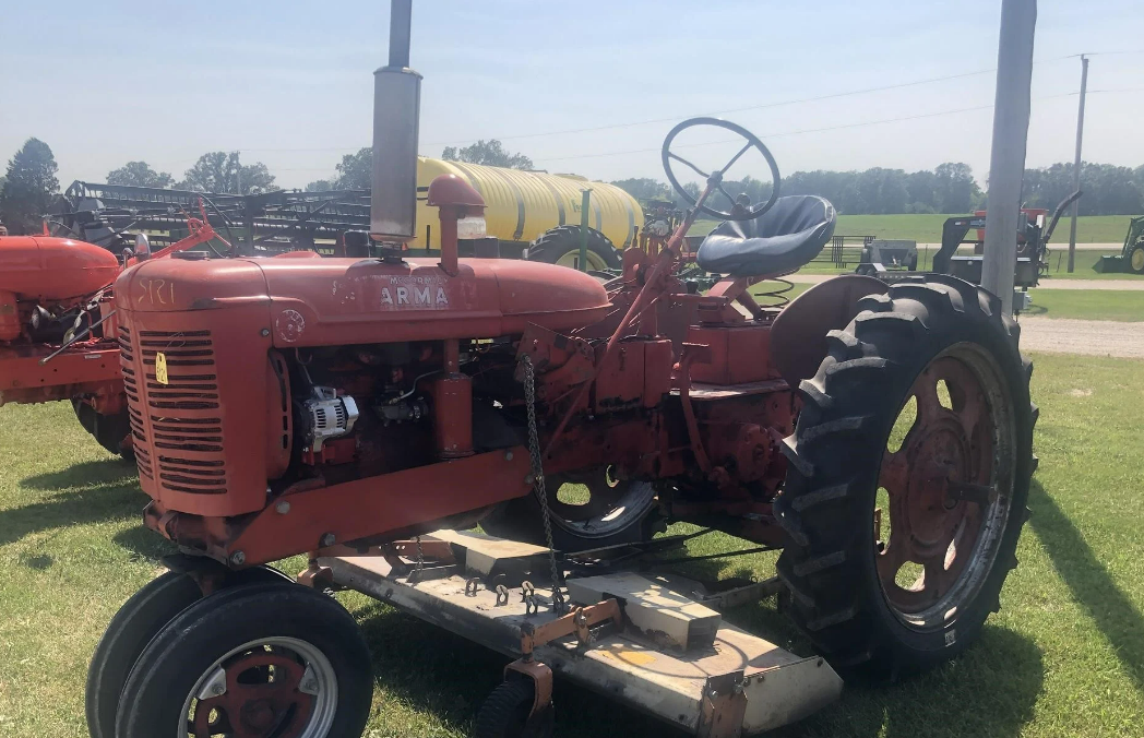 SOLD - 1952 Farmall Super C Lot No. 60877a6b-09f3-11ed-9544 ...