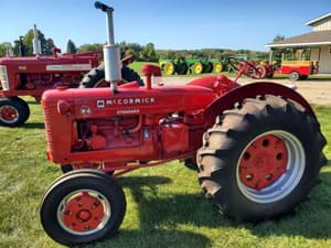 SOLD - 1952 McCormick-Deering W-4 Lot No. 4656725 Tractors with 23 HP ...