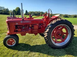 SOLD - 1952 Farmall H Lot No. 4655792 Tractors with 26 HP | Tractor Zoom