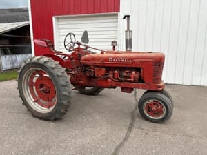 SOLD - 1953 Farmall Super H Lot No. 501 Tractors with 32 HP | Tractor Zoom