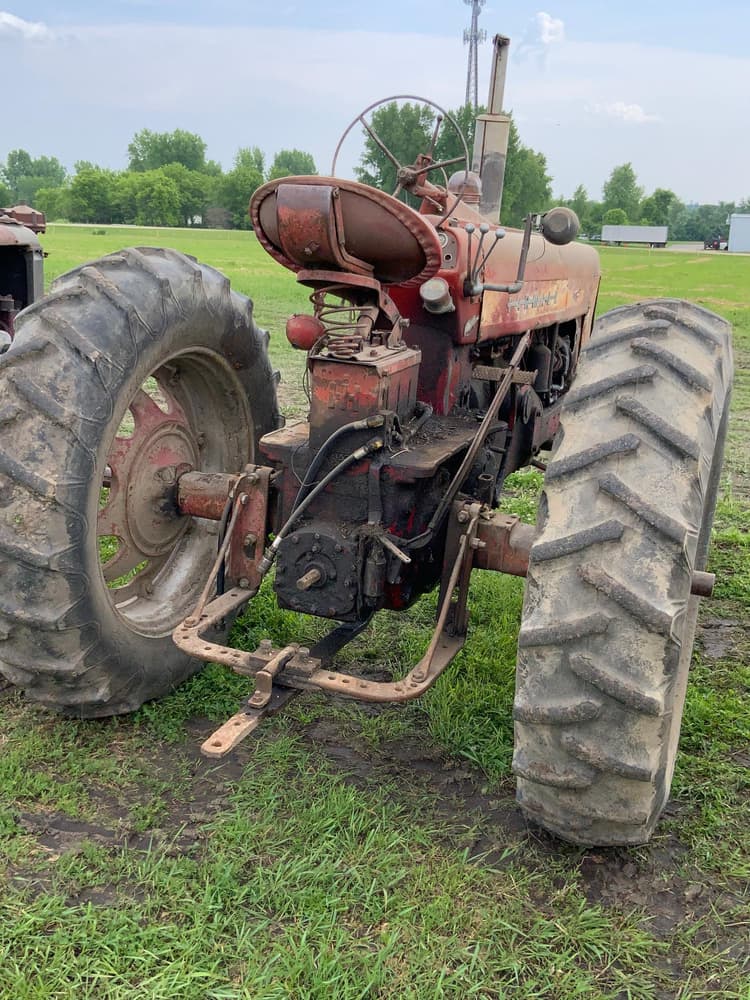 1954 Farmall 400 Tractors 40 to 99 HP for Sale | Tractor Zoom