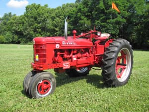 SOLD - 1954 Farmall Super H Tractor Tractors with 32 HP | Tractor Zoom