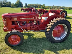 SOLD - 1955 International Harvester 300 Lot No. 4656437 Tractors with ...