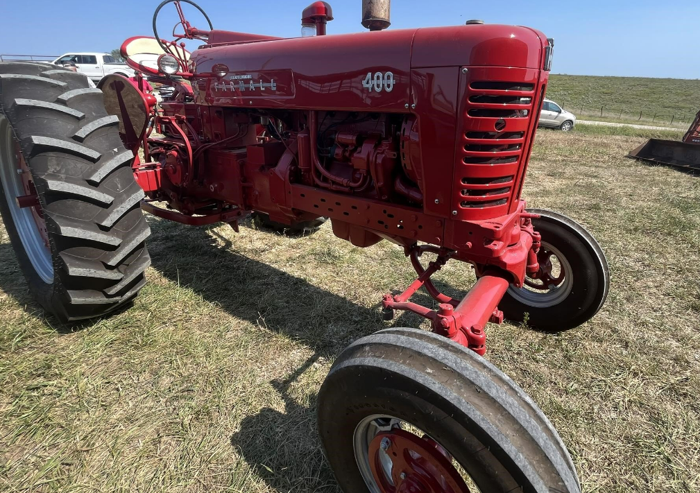SOLD - 1956 Farmall 400 Tractors with 50 HP | Tractor Zoom