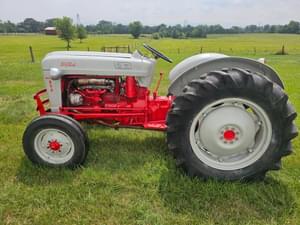SOLD - 1956 Ford 850 Lot No. 40 Tractors with 44 HP | Tractor Zoom