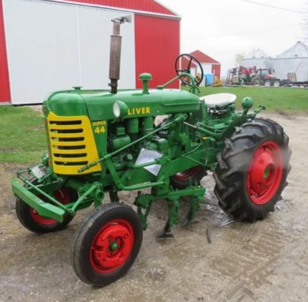 SOLD - 1957 Oliver Super 44 Lot No. 4862e472-eb8c-11ec-9544 ...