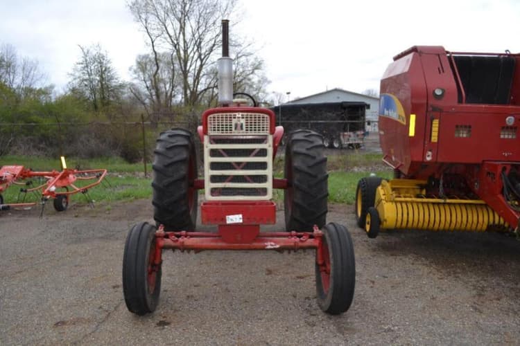 1960 International Harvester 560 Tractors 40 to 99 HP for Sale ...