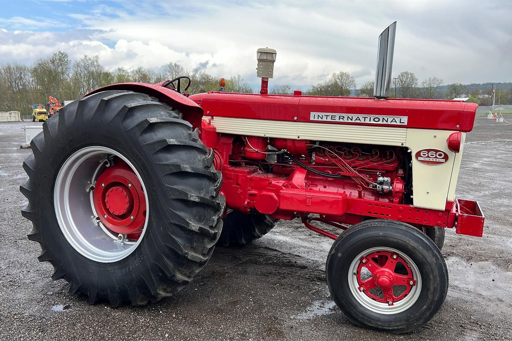 1963 International Harvester 660 Tractors 40 to 99 HP for Sale ...