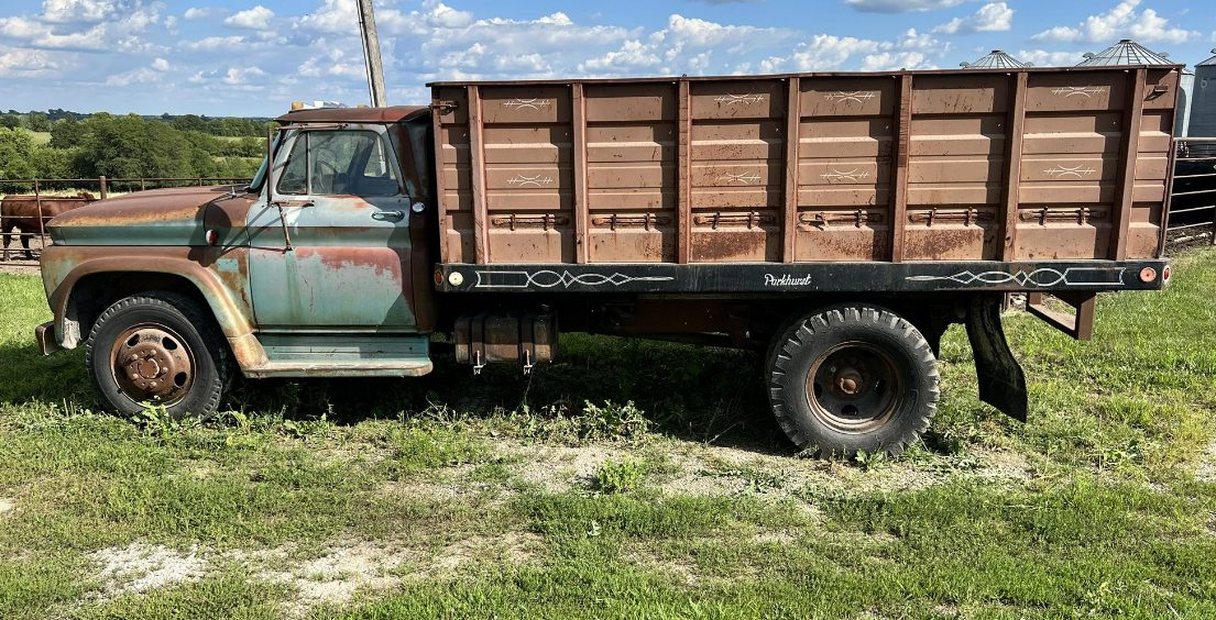SOLD - 1965 Chevrolet C65 Other Equipment with --- mi | Tractor Zoom