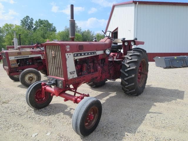 SOLD - 1965 International Harvester 706 Tractors 40 to 99 HP | Tractor Zoom