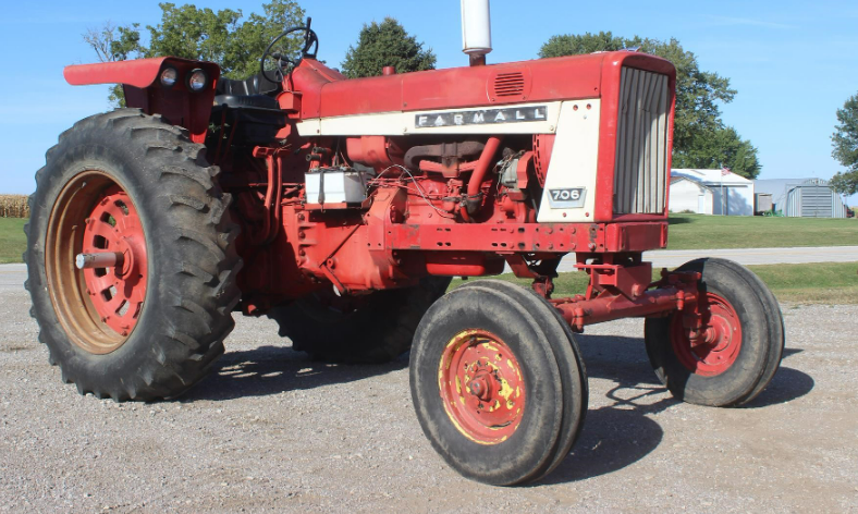 SOLD - 1966 International Harvester 706 Tractors with 5,100 Hrs ...